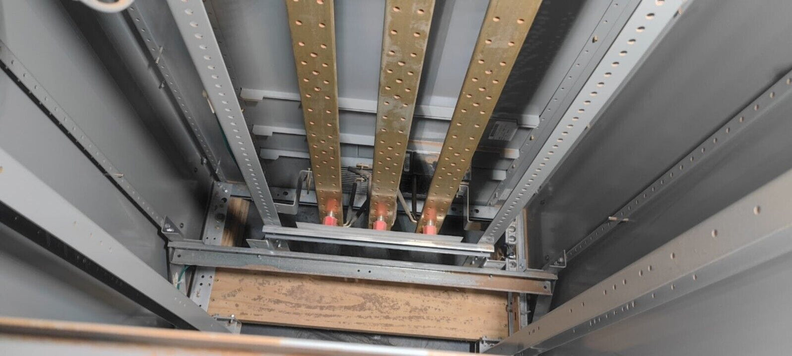 Switchboard/Panelboard EATON POW-R-LINE PRL-C, 800 AMP, 480Y/277V, 3PH ...