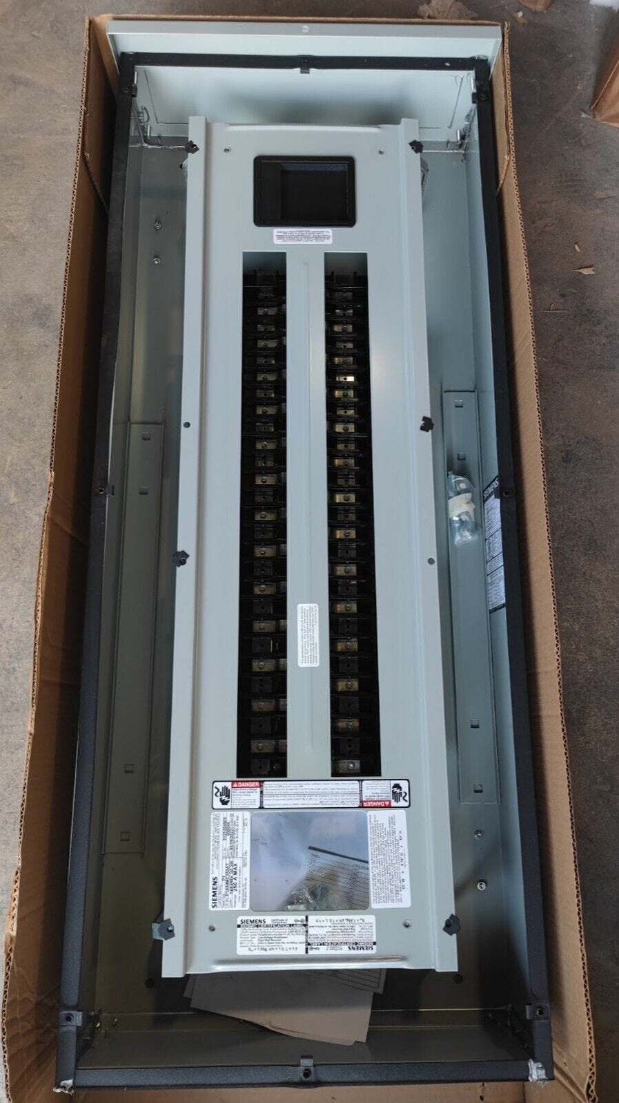 PANELBOARD SIEMENS, 250 AMP, 240/120V, MLO, 1PH/3W, 54Sp, SINGLE PHASE ...