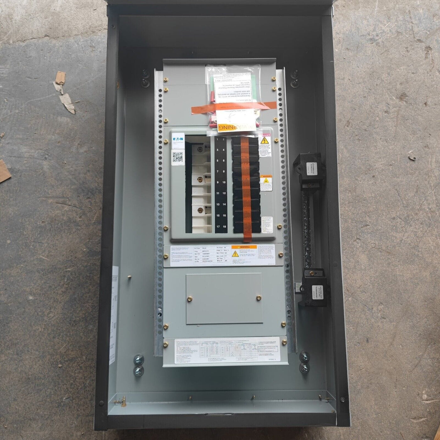 Panelboard EATON PRL2X, 100 AMP, 480Y/277V, 3PH/4W, 18Sp, NEMA 3R, 36 ...