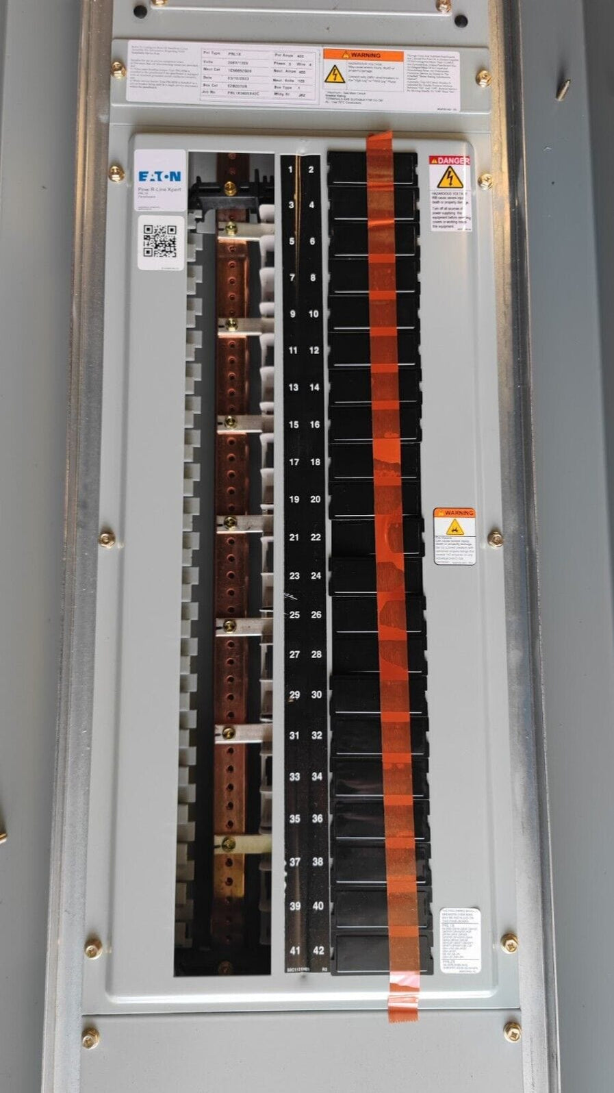 Panelboard EATON PRL1x, 400 AMP, 208Y/120V, 3PH/4W, 42Sp, NEMA 3R, 72 ...