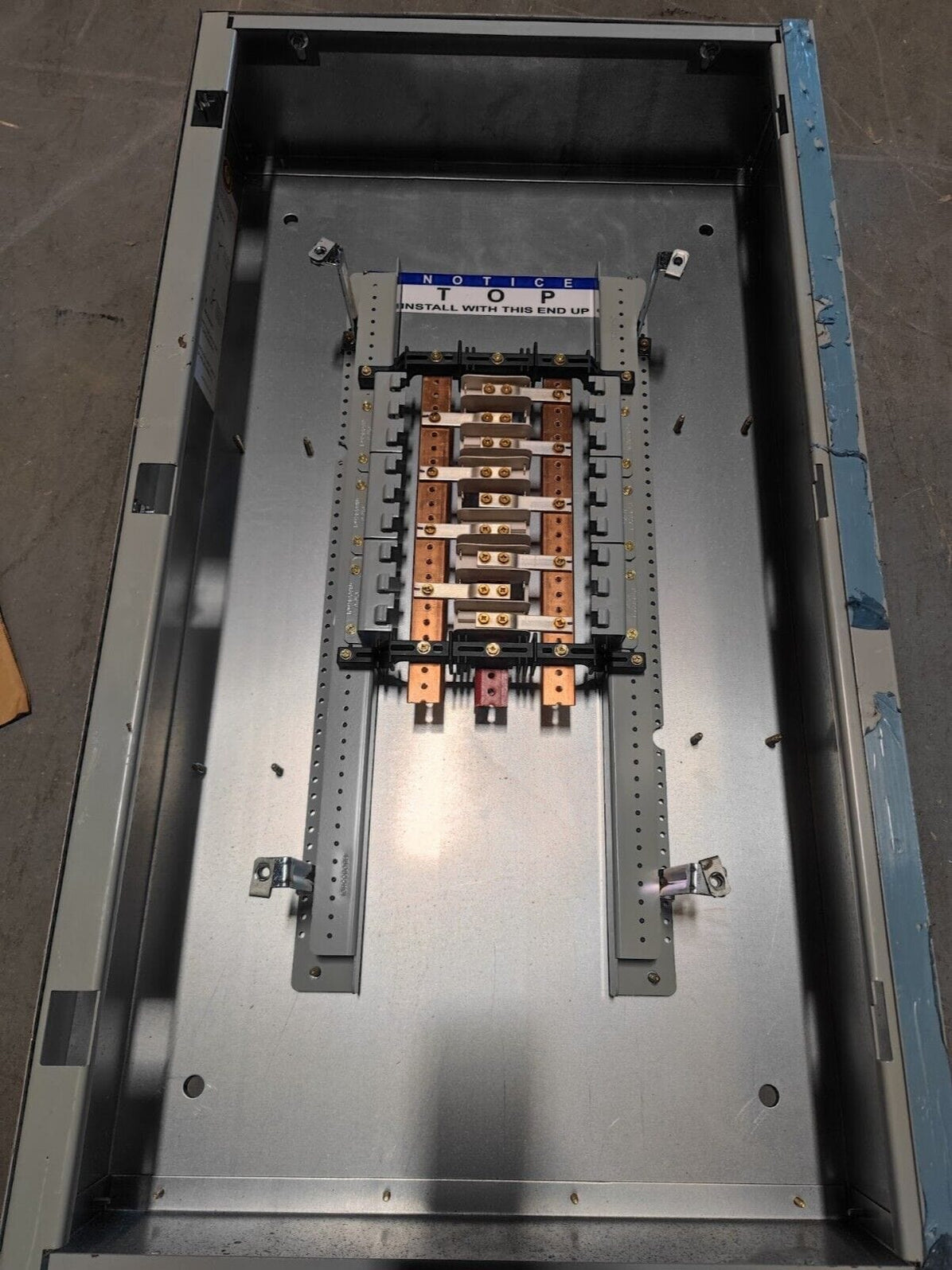 PANELBOARD EATON PRL1x, 100 AMP, 240/120V, 1PH/3W, 18Sp, NEMA 1, 36 In ...