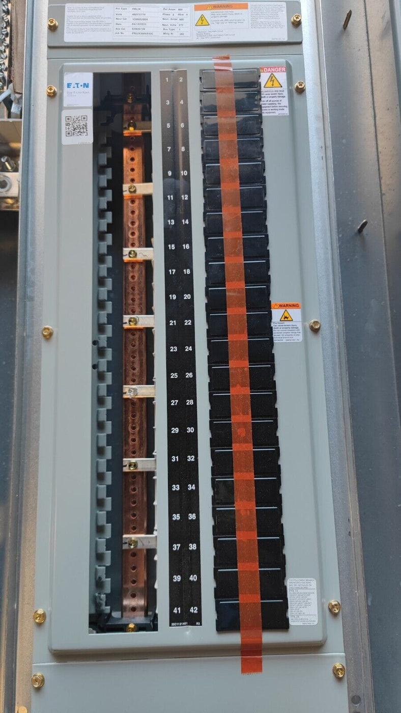 Panelboard EATON PRL2x, 600 AMP, 480Y/277V, 3PH/4W, 42Sp, NEMA 1, 72 i ...