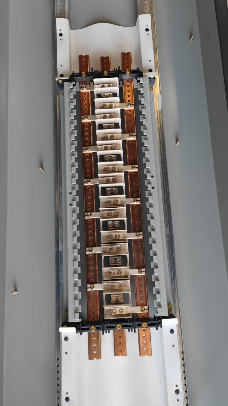 Panelboard EATON PRL1x, 400 AMP, 208Y/120V, 3PH/4W, 42Sp, NEMA 3R, 72 ...