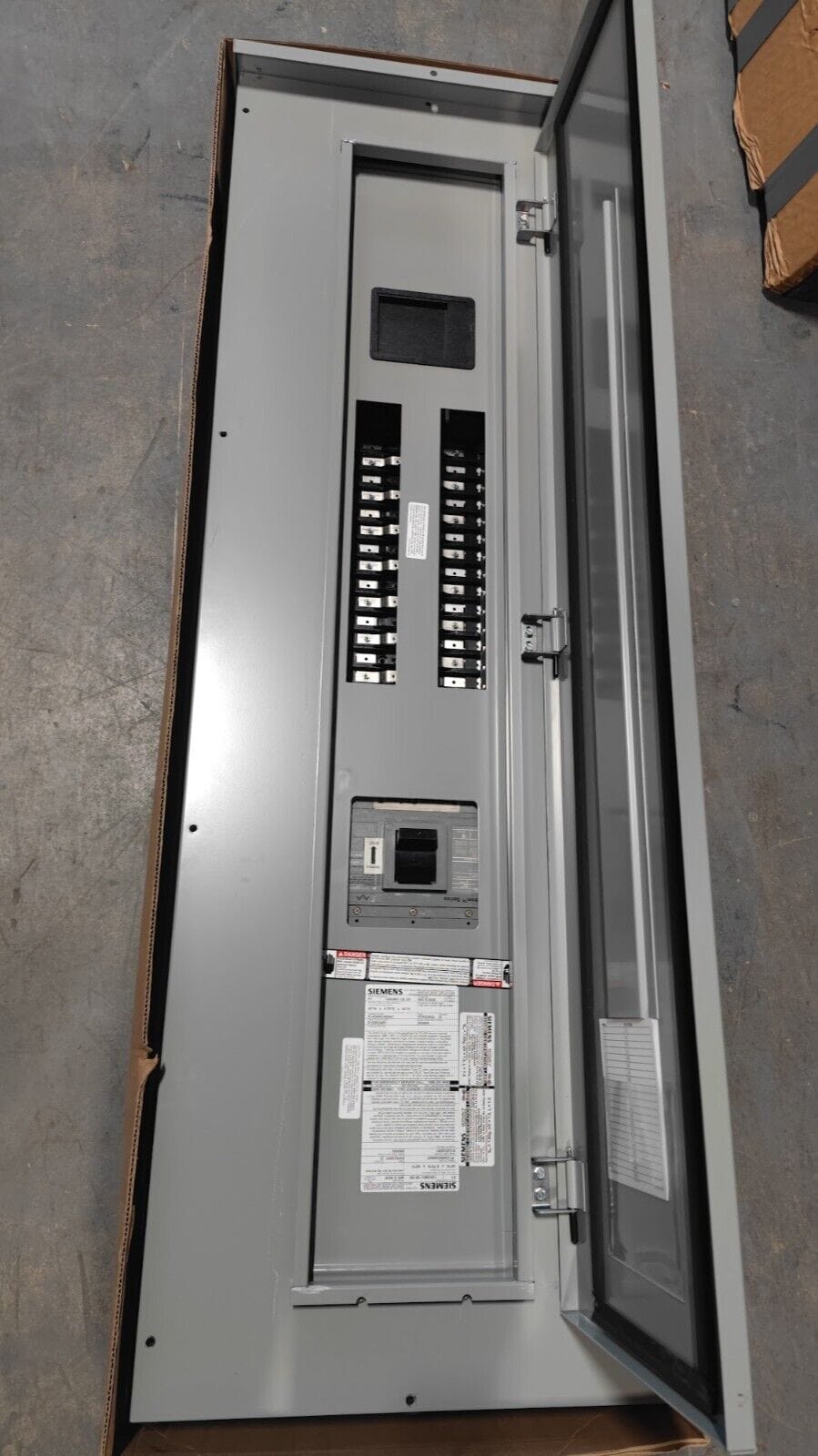 PANELBOARD SIEMENS, 400 AMP, 240V/120V, 1PH/3W, 30Sp, (w/ USED Main Br ...