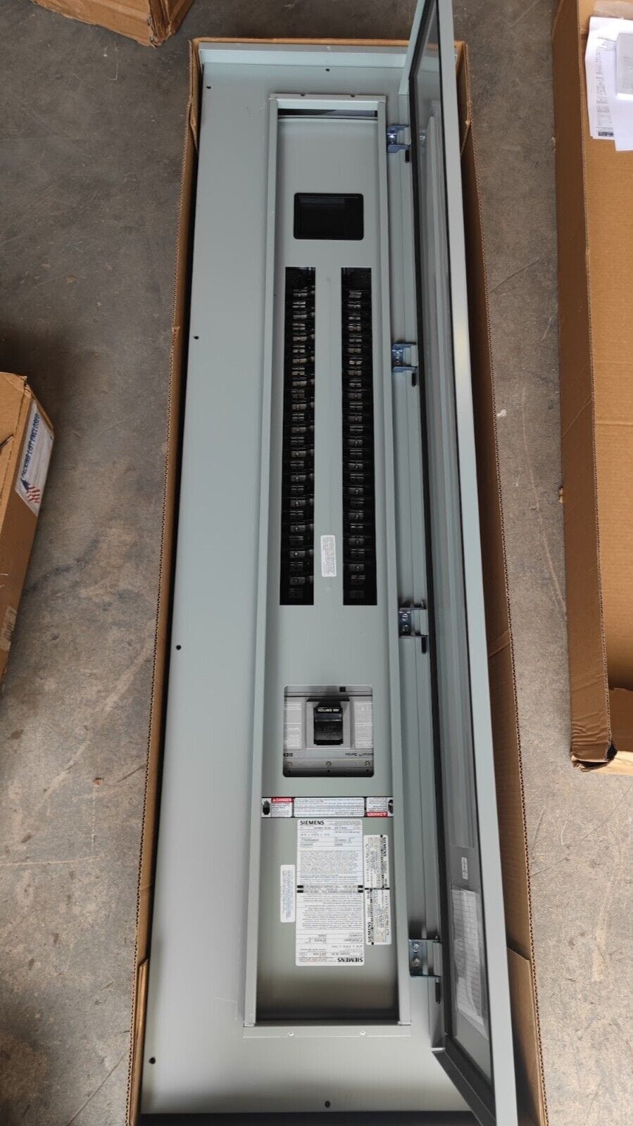 PANELBOARD SIEMENS, 400 AMP, 240/120V, MLO (w/ USED MAIN Breaker), 1PH ...