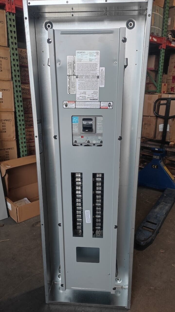 PANELBOARD SIEMENS, 400 AMP, 208/120V, MLO (w/ USED MAIN Breaker), 3PH ...