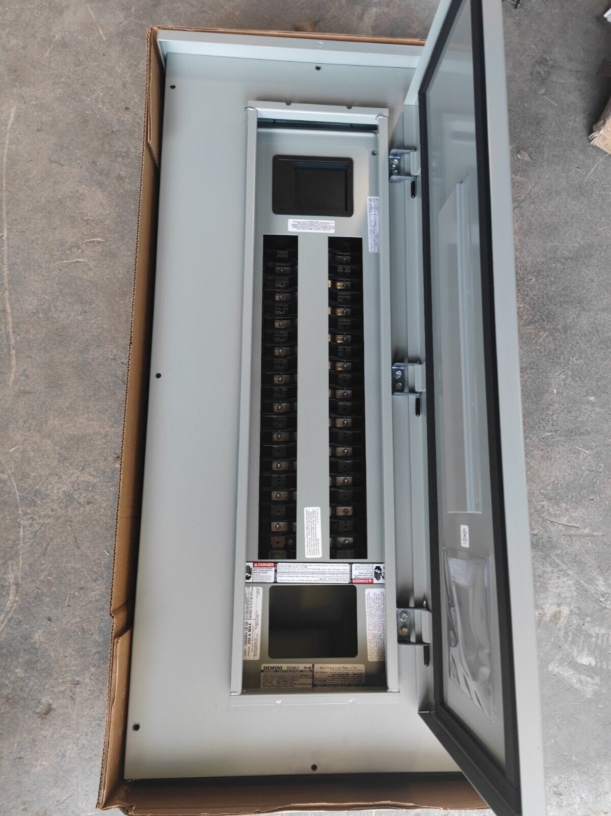 PANELBOARD SIEMENS, 250 AMP, 240V/120V, 1PH/3W, Single Phase, 42Sp, NE ...