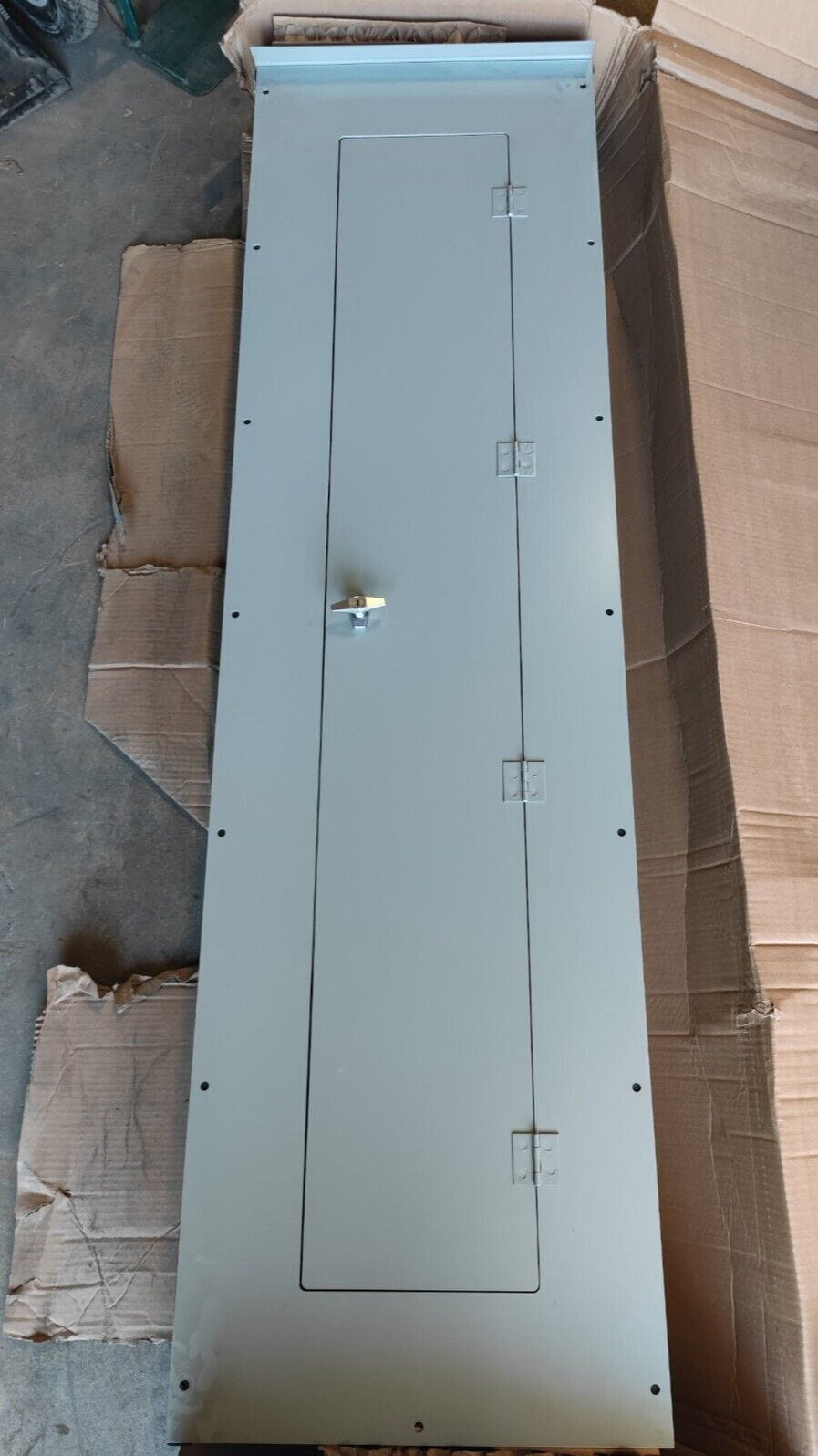 Panelboard EATON PRL1x, 600 AMP, 208Y/120V, 3PH/4W, 42Sp, NEMA 3R Outd ...