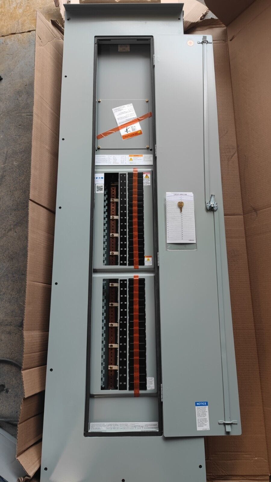 Panelboard EATON PRL1x, 400 AMP, 208Y/120V, 3PH/4W, 60Sp, NEMA 3R, 72 ...